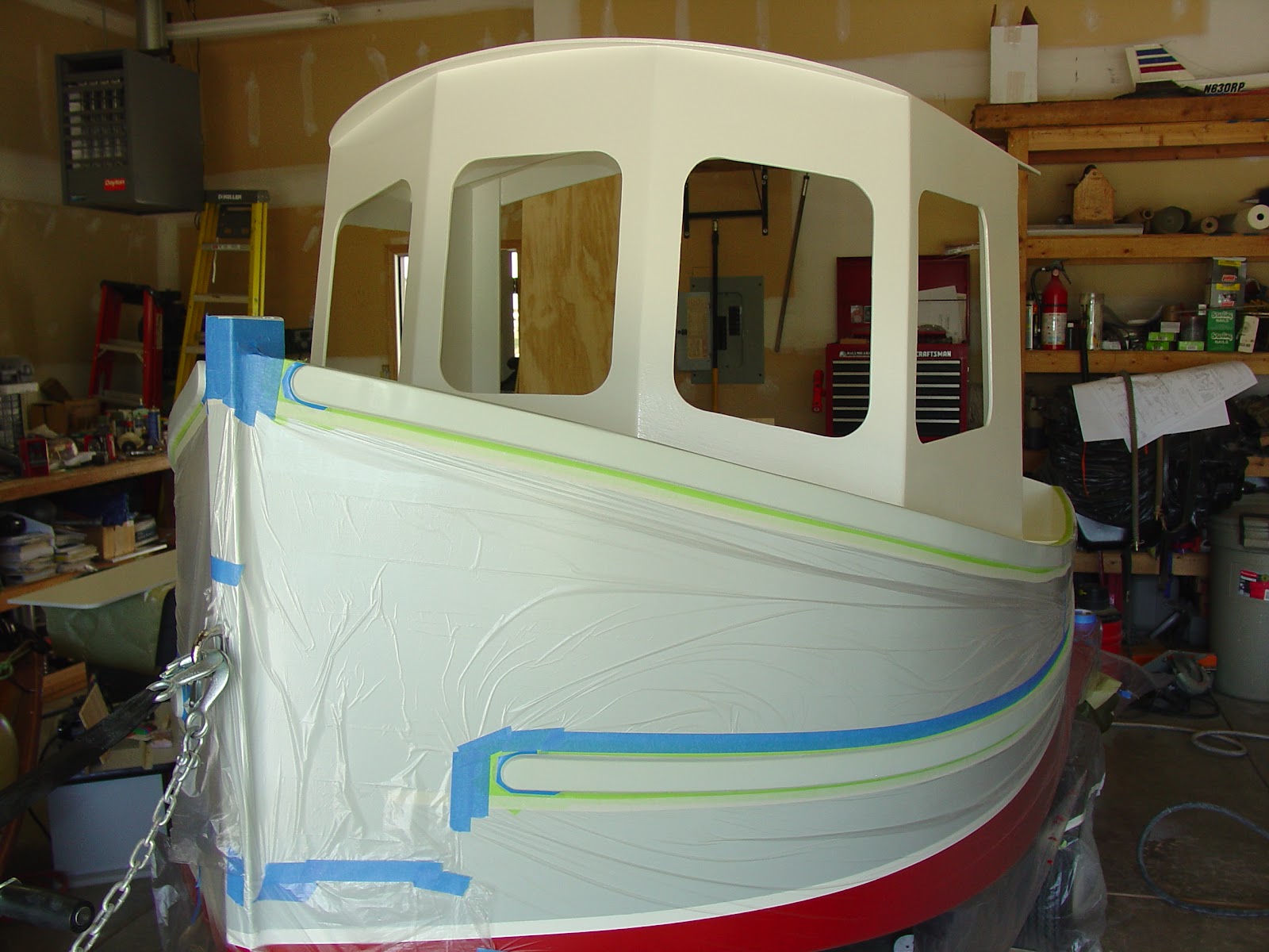 Todd's Mini-Tug Boat Building Journal: Gunwhales and Rub Rails Now Black