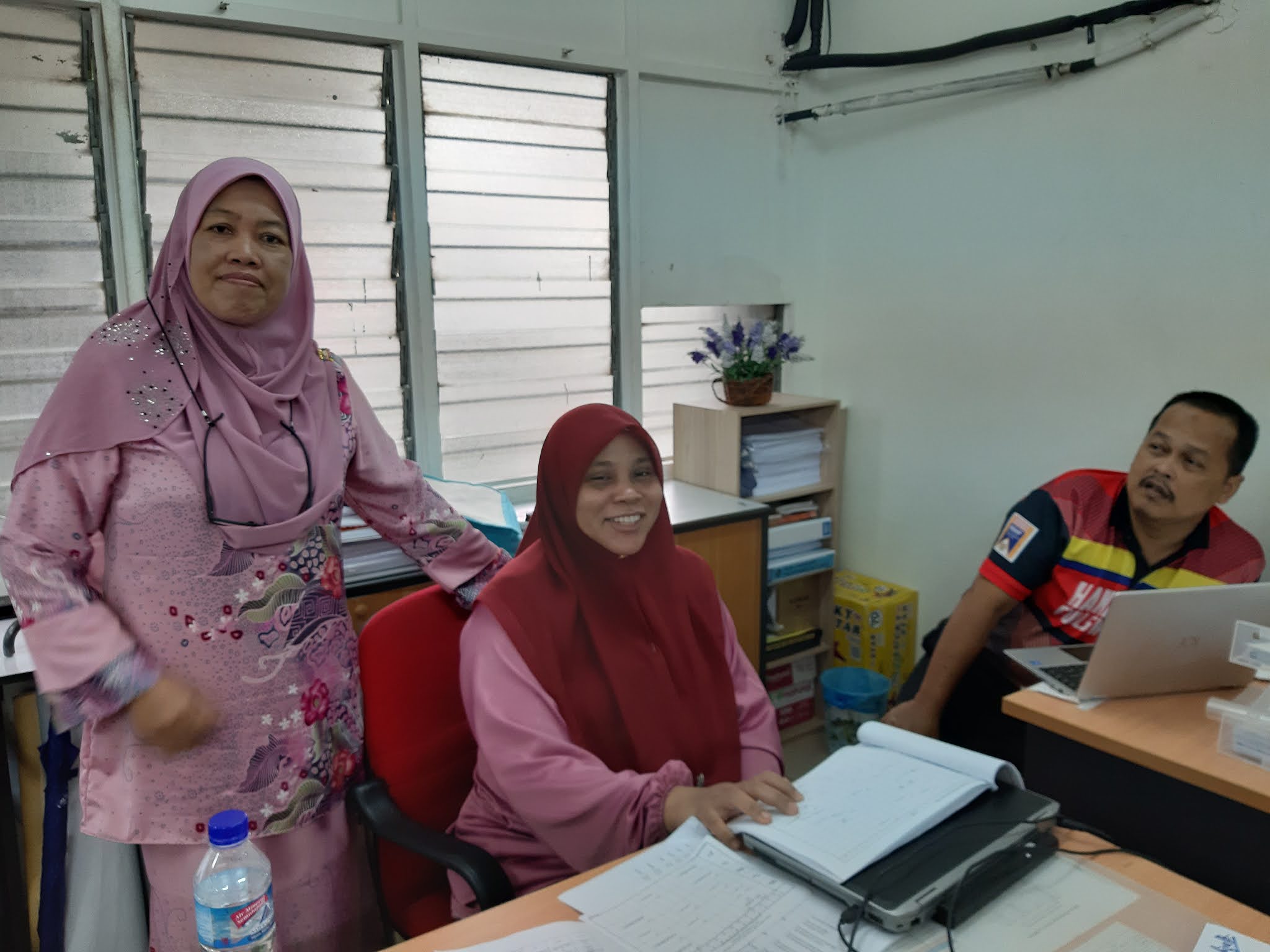 BLOG CIKGU LIZA BORHAN: MERDEKA MERDEKA MERDEKA