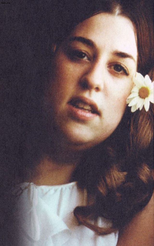 Before Adele There Was Elliot 40 Beautiful Pics Of Mama Cass In The 1960s And Early 70s