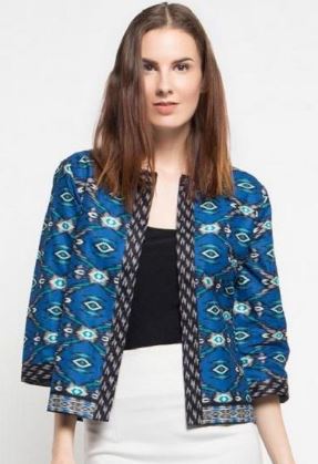 20+ Contoh Model Blazer Batik Wanita Desain Terbaru 2023