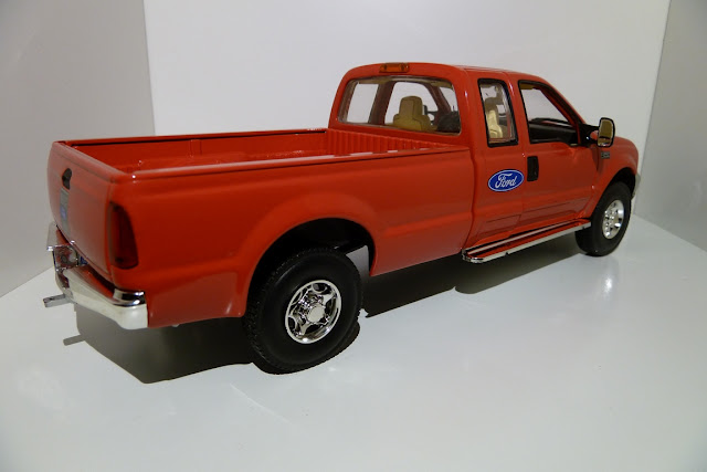 Modelli diecast 1:24 e dintorni: Ford F250/F-350 by Spec Cast