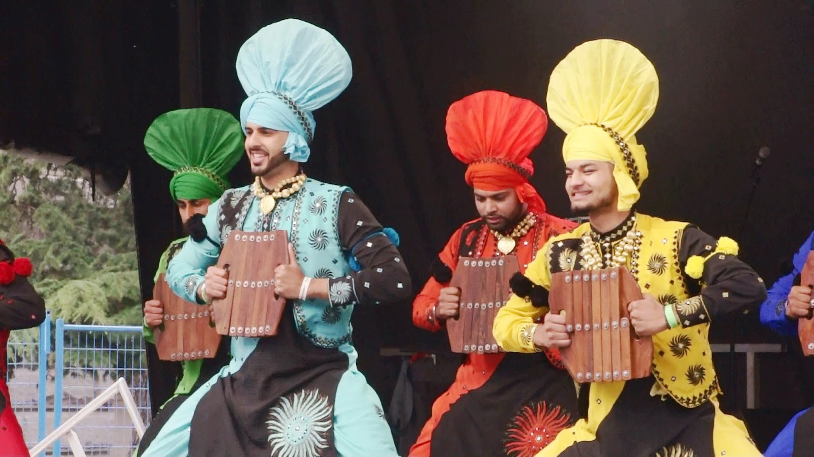 Basic Bhangra Moves For Baisakhi - Best Tour and Travel