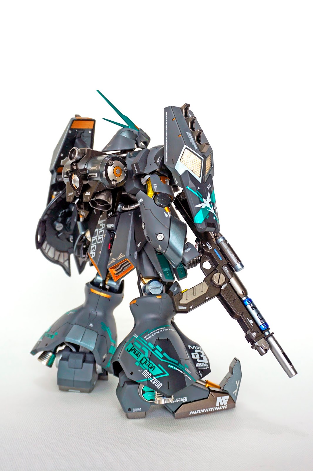 Custom Build: RE 1/100 Jadg Doga "The Owl"