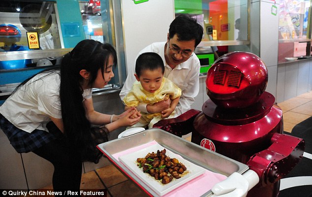 "ROBOT RESTAURANT, EL MAS POPULAR DE CHINA..." | Visual shock