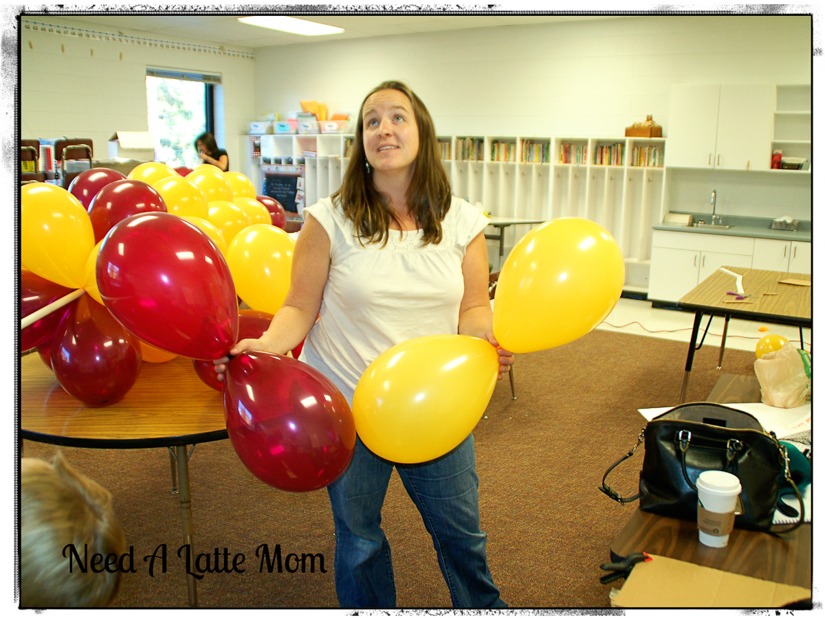 Need A Latte Mom: How to make a Balloon Arch