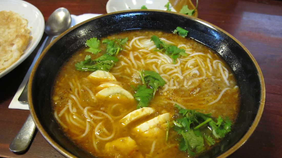 10 foods to try in Myanmar