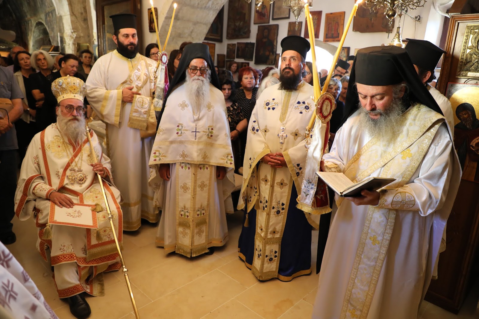 Ιερά Μονή Οδηγήτριας: ΧΕΙΡΟΤΟΝΙΑ ΣΤΗ ΜΟΝΗ ΟΔΗΓΗΤΡΙΑΣ