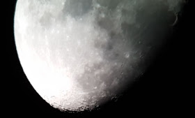 Perchè la luna si vede a metà? | Oggi è un altro post
