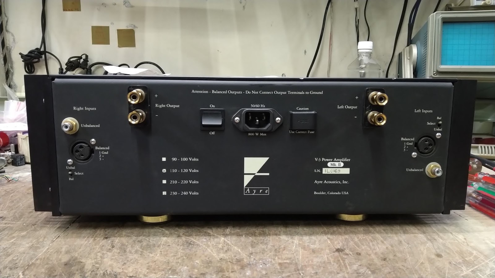 有昌音響工作坊: Ayre V3 MKII 後級擴大機