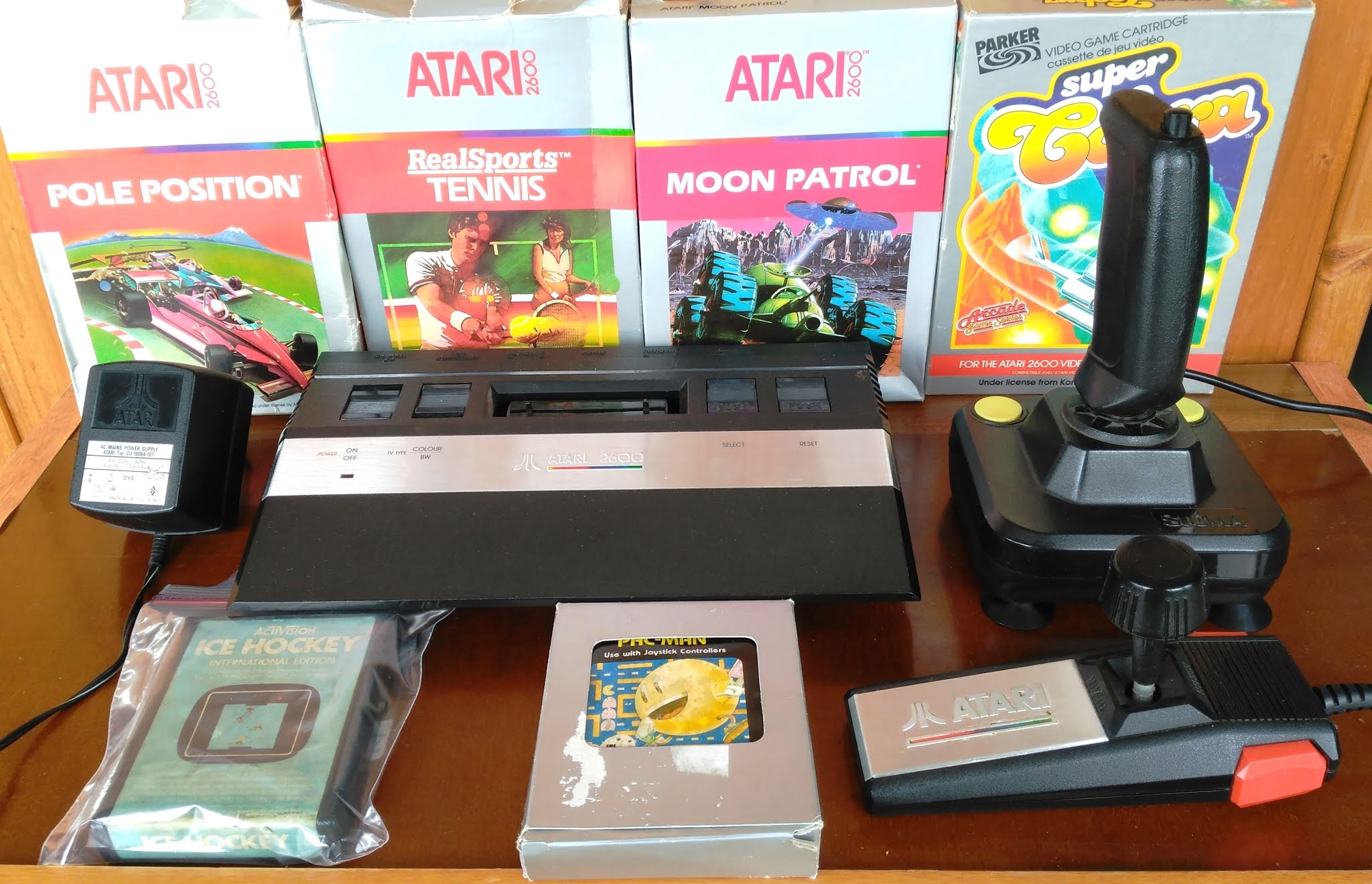 Retro Ordenadores Orty: Atari 2600 Jr "Short Rainbow" (1986)