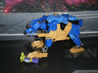 Toy A Day: #424 of Year 2 Zoids Hardbear