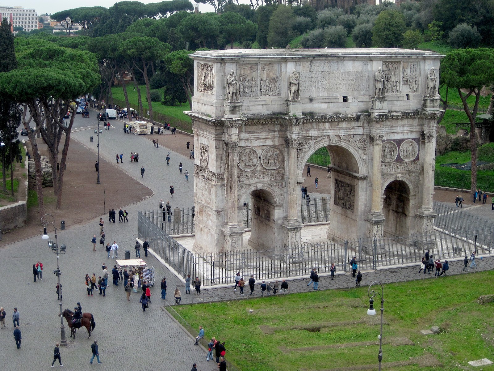 Bits of Inspiration From Italy: When in Rome...