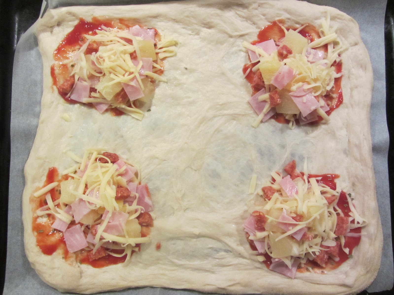 Top of the World Cakes: Pizza: calzone and cheesy garlic bread in one