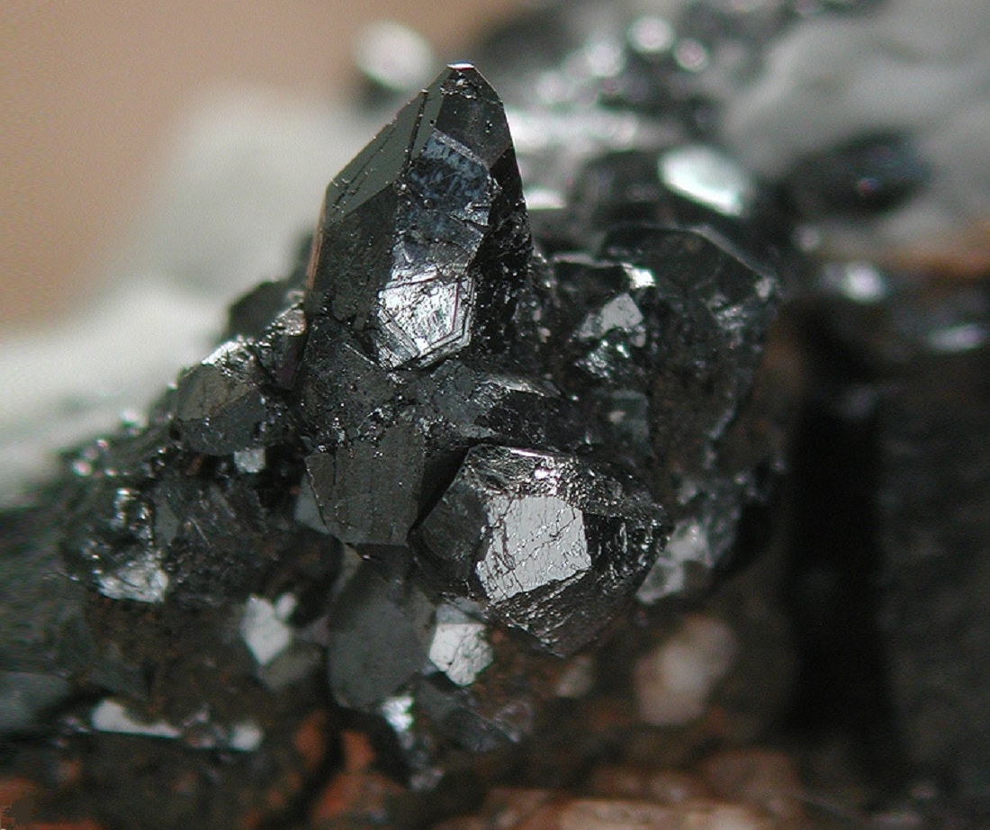 BRAUNITE (Hausmannite) - Silicati - Blog di mineralsauvage