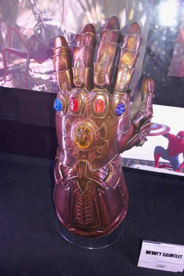 Hollywood Movie Costumes and Props: Screen-used Marvel Cinematic ...