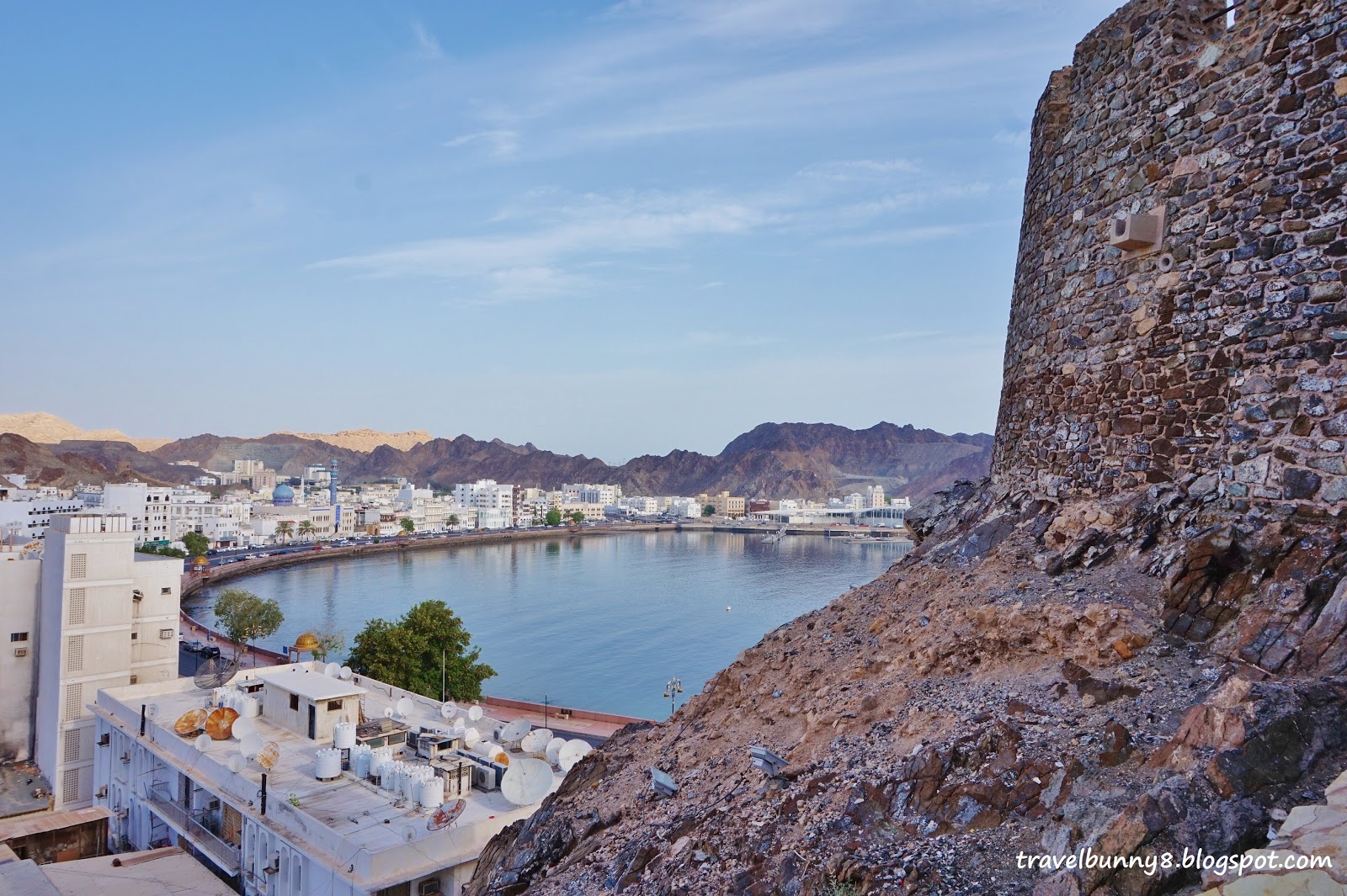 [OMAN] Muscat - Muttrah Souq, Fort and Corniche | Travel Bunny