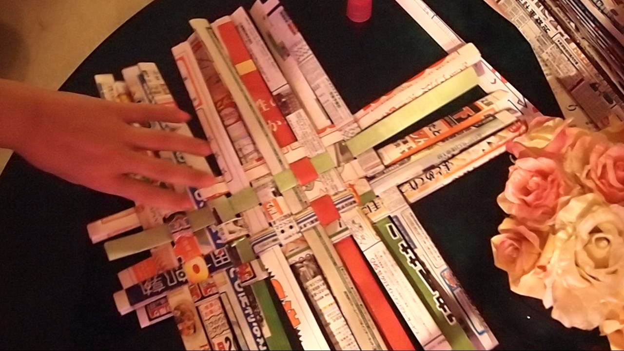 CREATE A HOBBY : Paper Weaving to make Gift Box