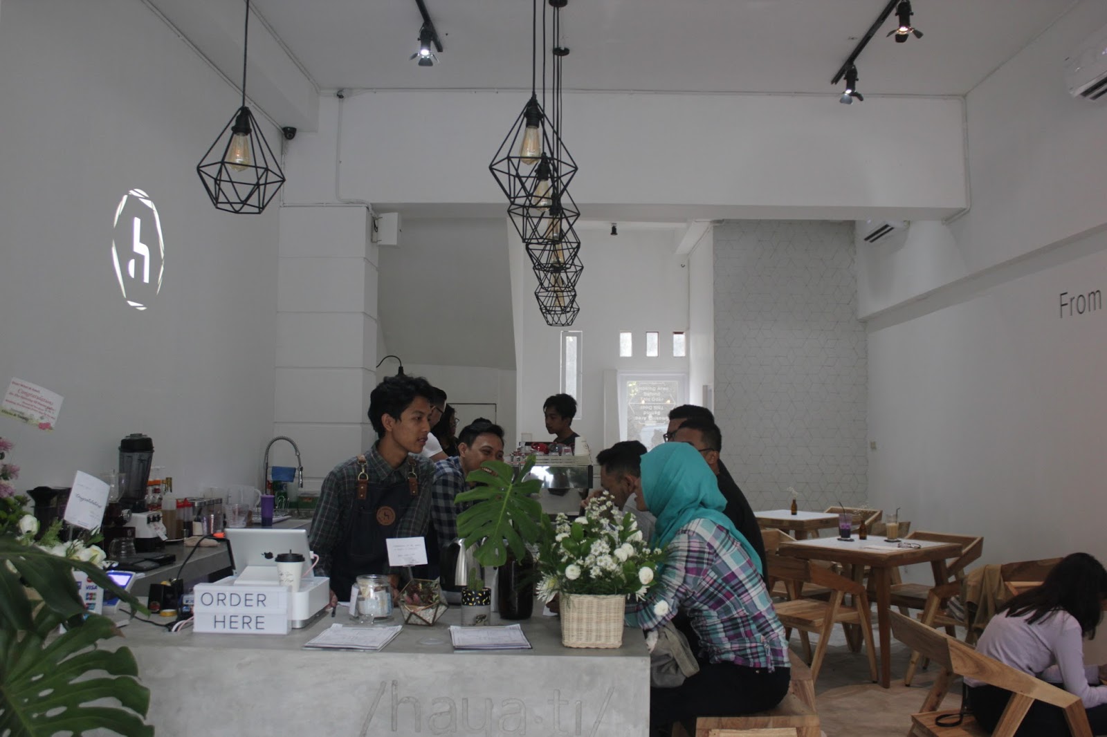 This is real and This is me ♥: NGOPI CANTIK DI HAYATI COFFEE, YUK!