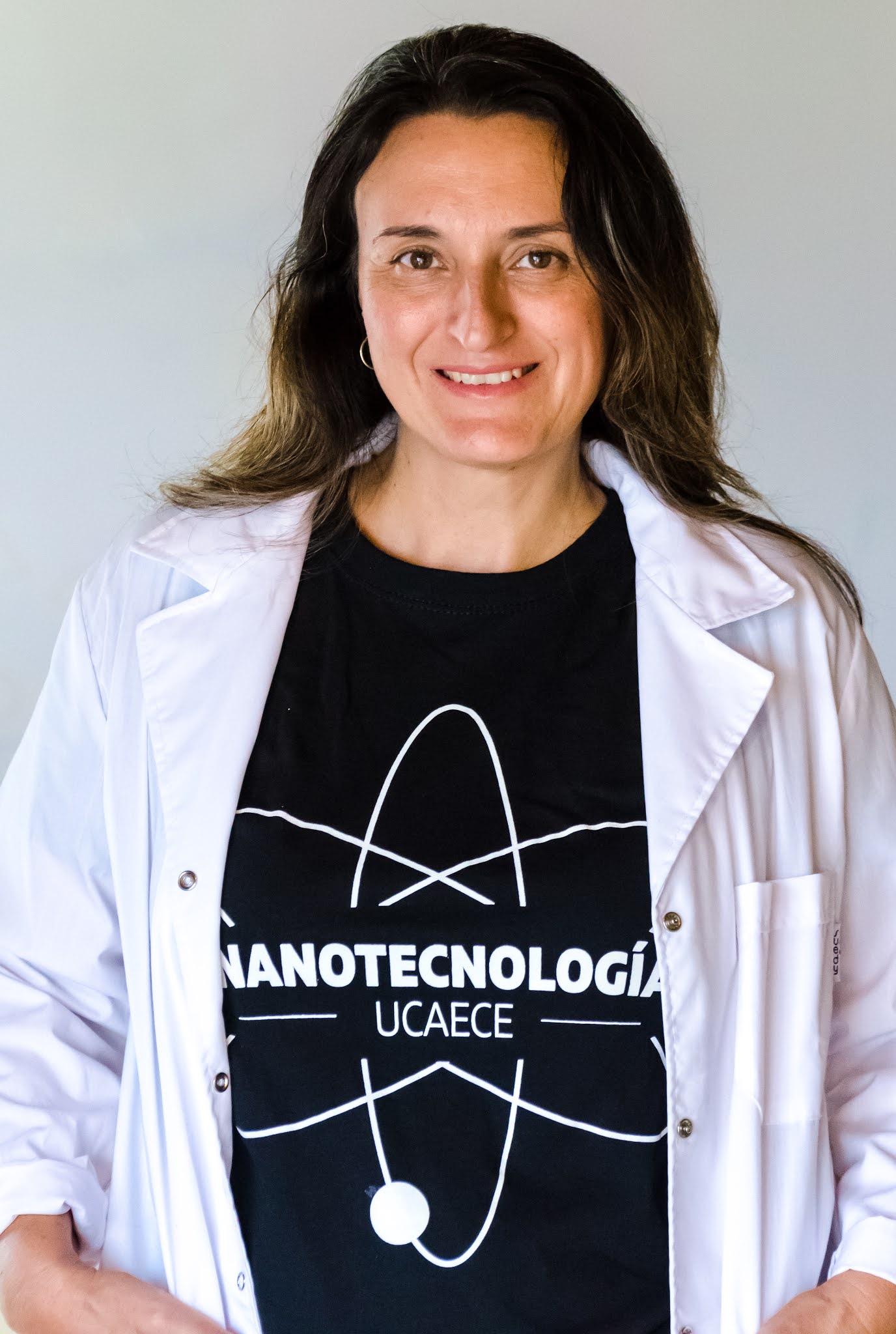 BIOQUIMICAS: MARIA SANTILLI, PRIMER GRADUADA EN NANOTECNOLOGIA