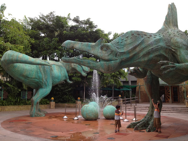 With Kids, We Go...: Universal Studios Singapore: A Mummy & Daughter Date