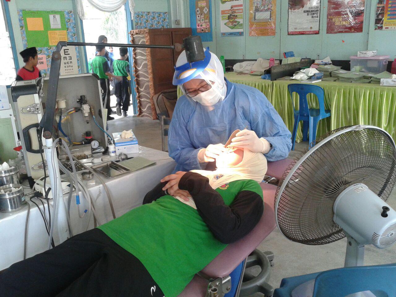 SK PASIR PANJANG: Pemeriksaan Gigi dan Aktiviti Memberus Gigi Beramai-ramai