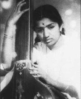 Childhood Pictures of Celebrities Actors Actress: Lata Mangeshkar as ...