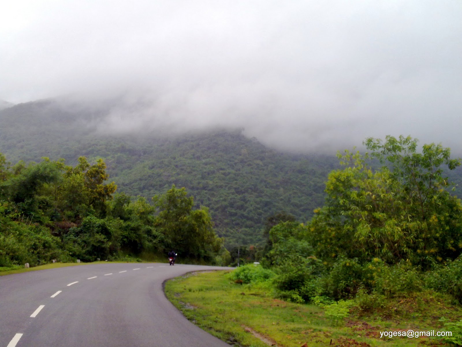 Karwar Daily Photo: NH-17 during the monsoon...