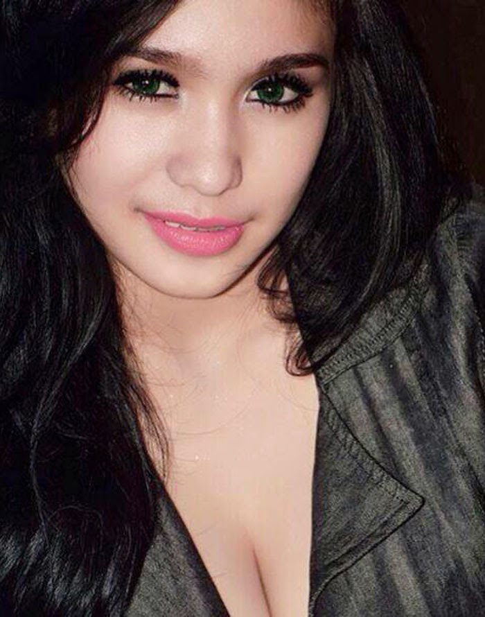 GALLERY MAGAZINE: Galeri Foto Bibie Julius Terbaru dan Terpopuler (3)