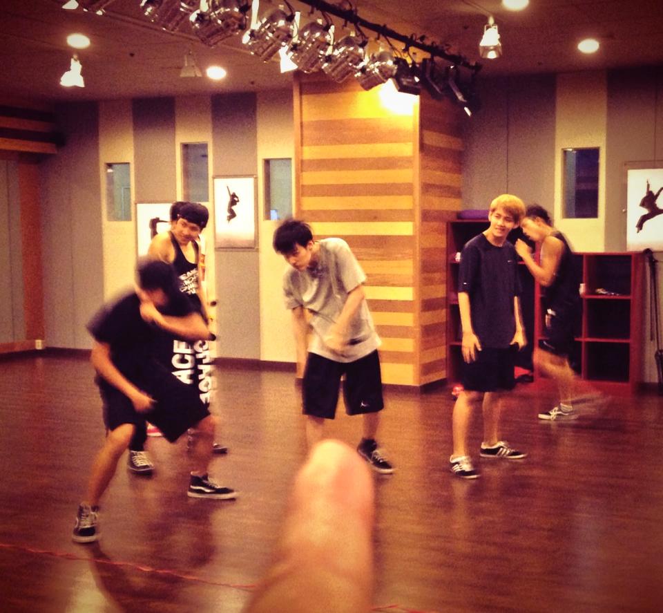 [Exclusive] BTS had to borrow a practice room when the group was a rookie