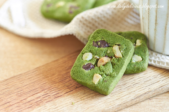 dailydelicious: Green tea chocolate chunk icebox cookies
