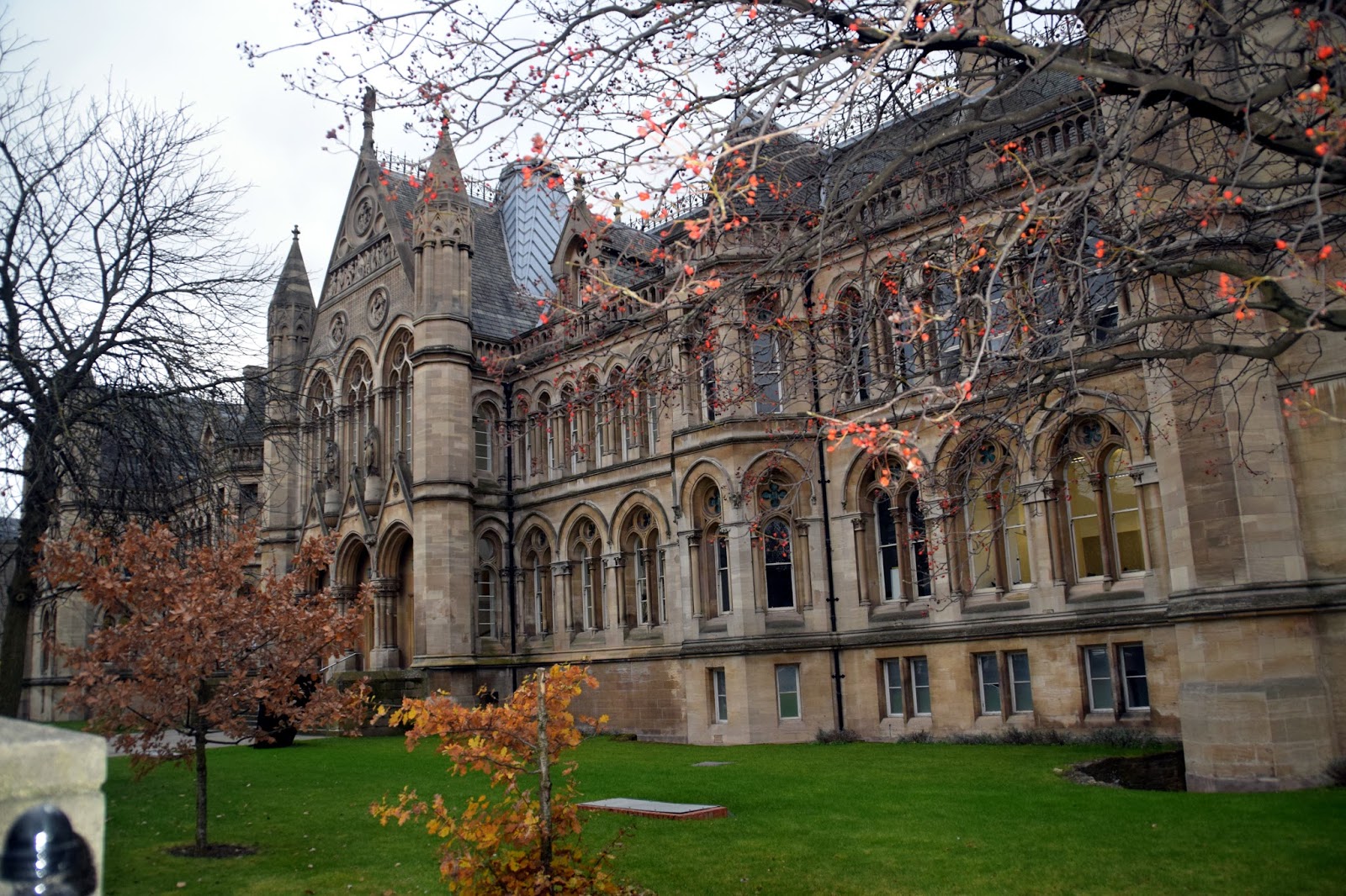 Enjoy your time with beautiful places: Nottingham the regional capital ...