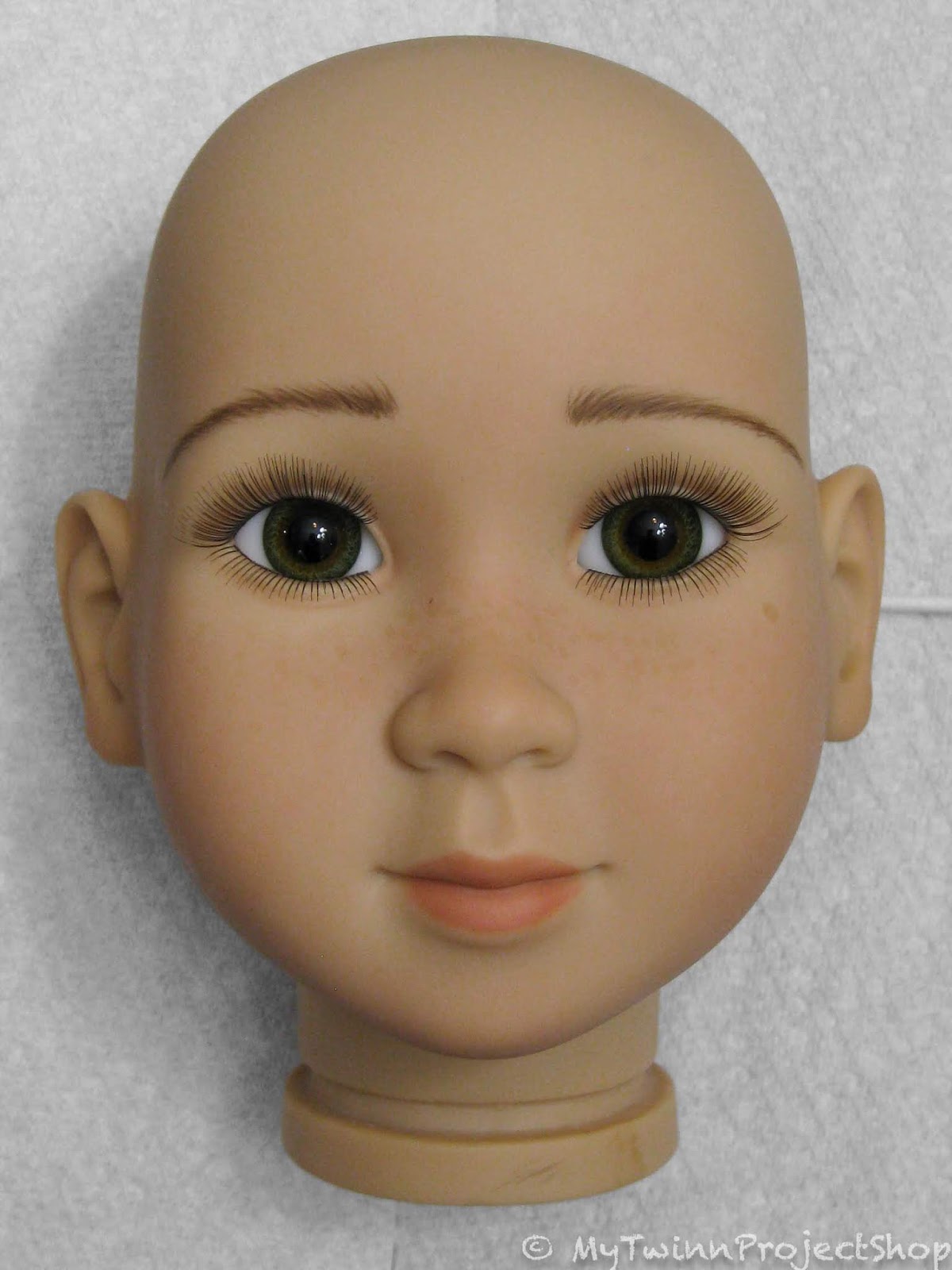 The My Twinn Project Shop: The Disembodied Heads