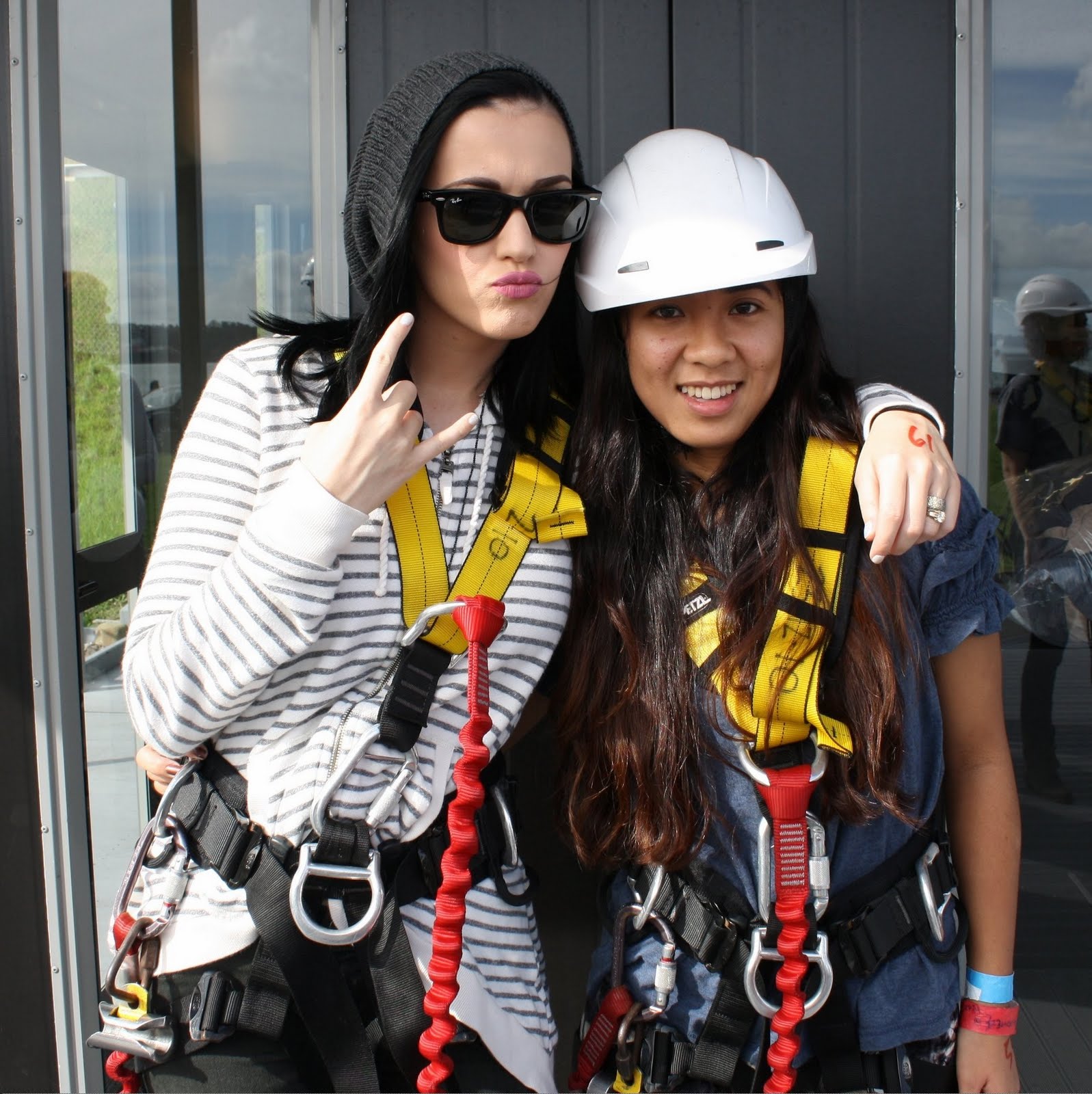 KatyPerry-Only: Katy Perry at bungee jumping adventure New Zealand