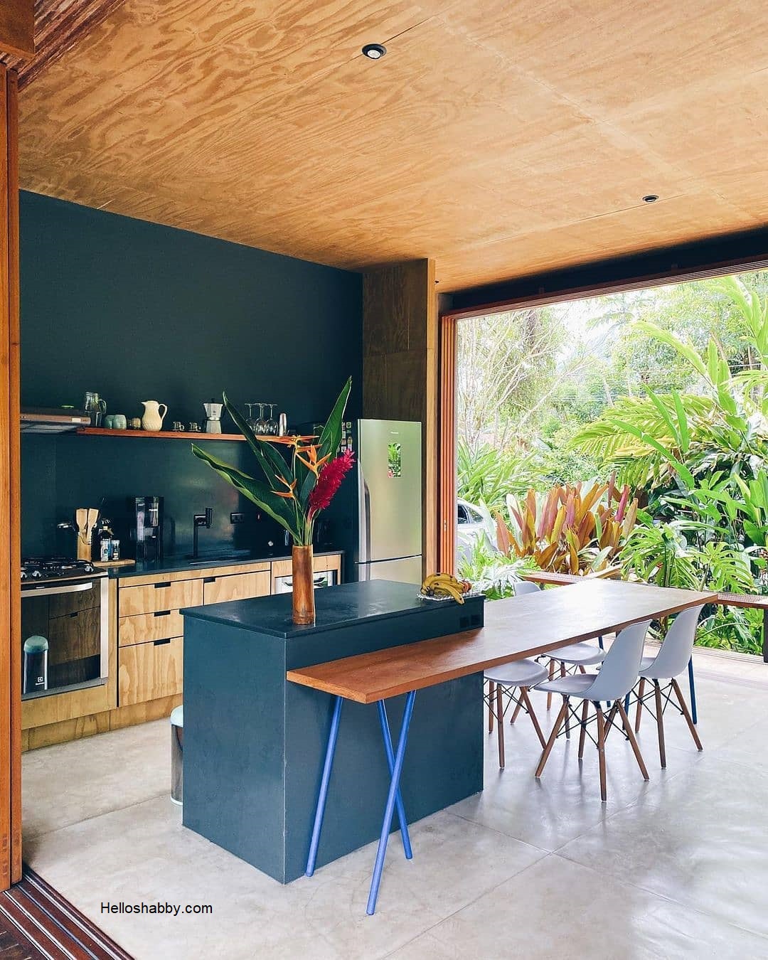 7 Desain Dapur View Taman Belakang yang Asri dan Menawan ~ HelloShabby ...