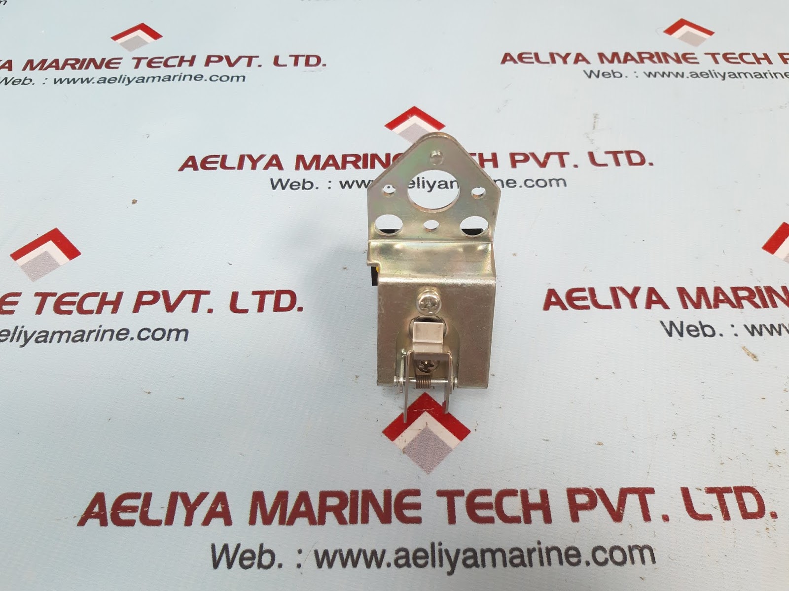 TERASAKI AVT-1-B VOLTAGE TRIP DEVICE AC220V - Aeliya Marine