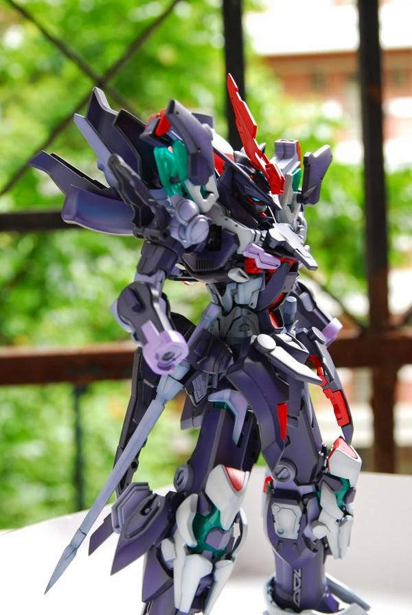 Custom Build: 1/100 Queen Astray with Diorama