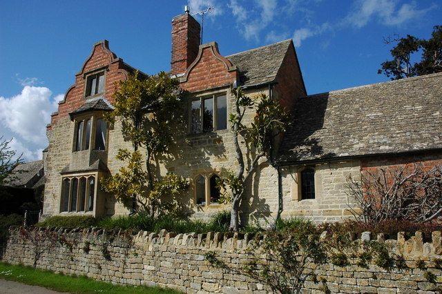 Vintage Vixen: The Distancing Diaries - 23rd & 24th April, 2021