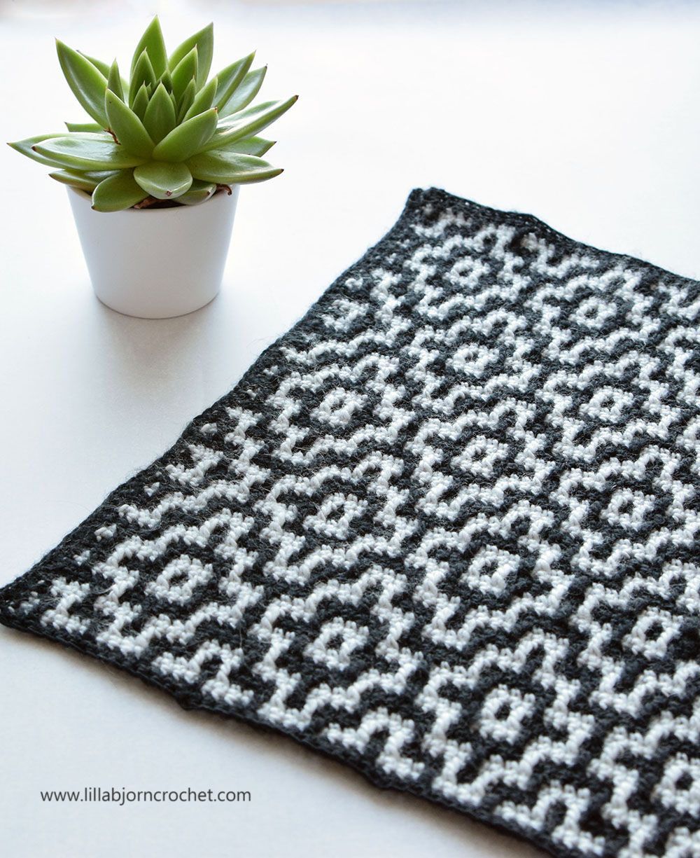 Nya Mosaic Blanket - Infinity version (FREE crochet pattern ...