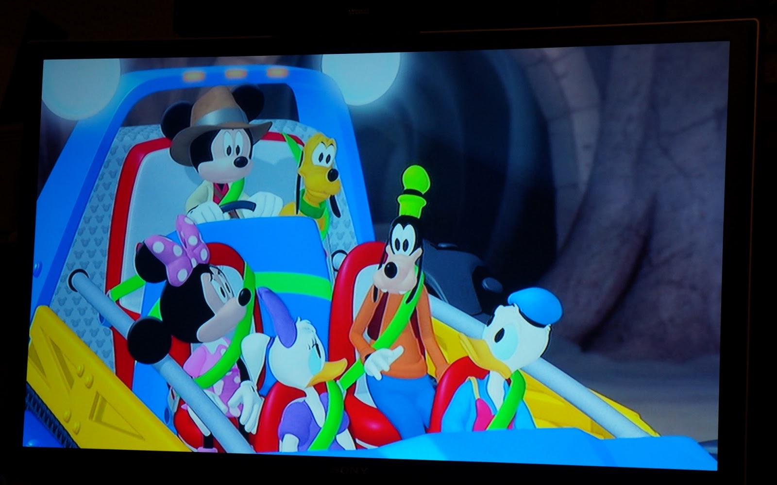 Evan and Lauren's Cool Blog: 5/18/13: Mickey Mouse Clubhouse: The Quest ...
