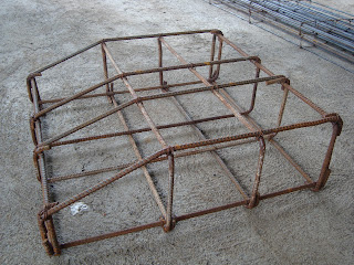 INDAH KEMILAU: BESI DAN RANGKAIAN