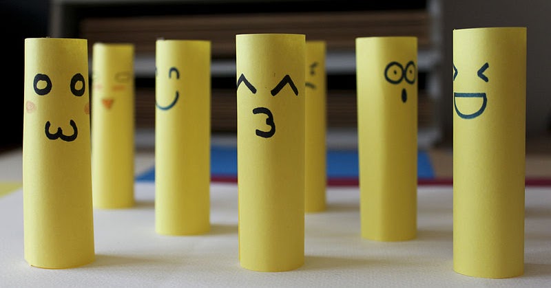 Survivor Jewelry: Sticky Note Tug of War