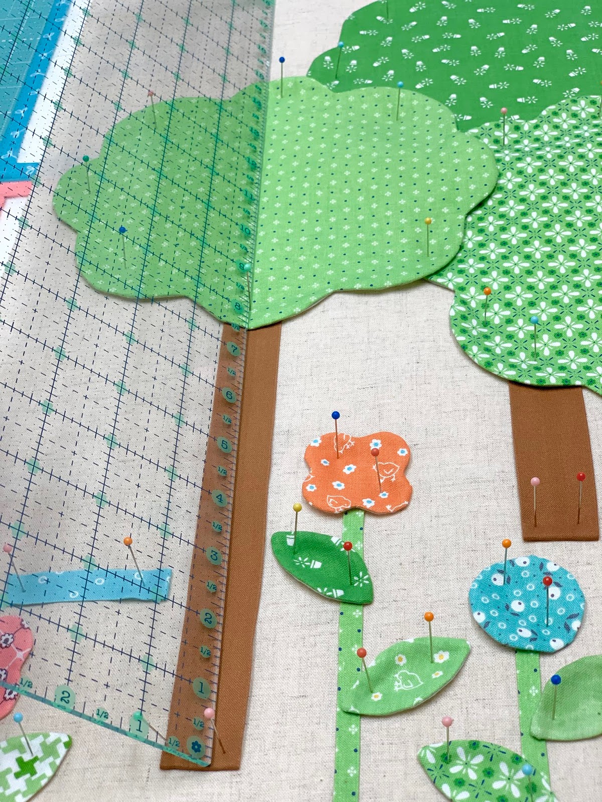 Bee In My Bonnet: Farm Sweet Farm Sew Along - Week Four - Trees Block!!