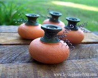 sixteen sunbuckles: vintage doorknobs