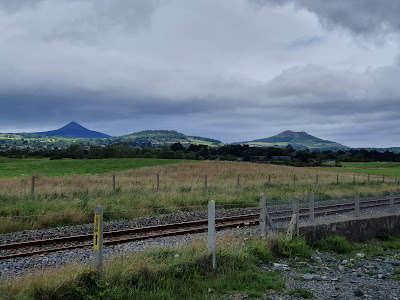 Smaointe Fánacha Aonghusa: Ó, Ae, Cíocha? Ó Cualann