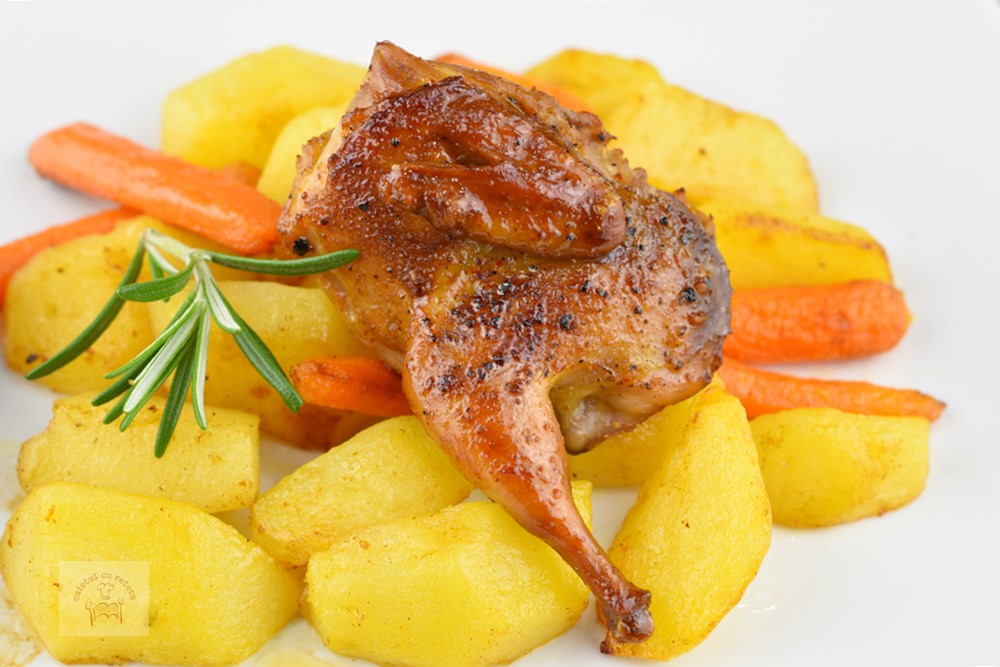 Prepelite la cuptor, cu cartofi si morcovi caramelizati - CAIETUL CU RETETE