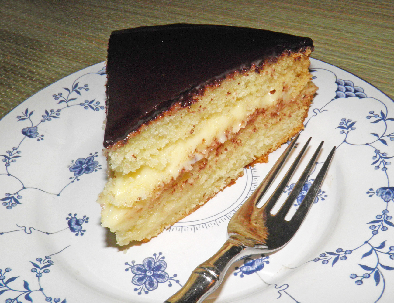 Docaitta Lifestyle: Cake is your enemy...apparently