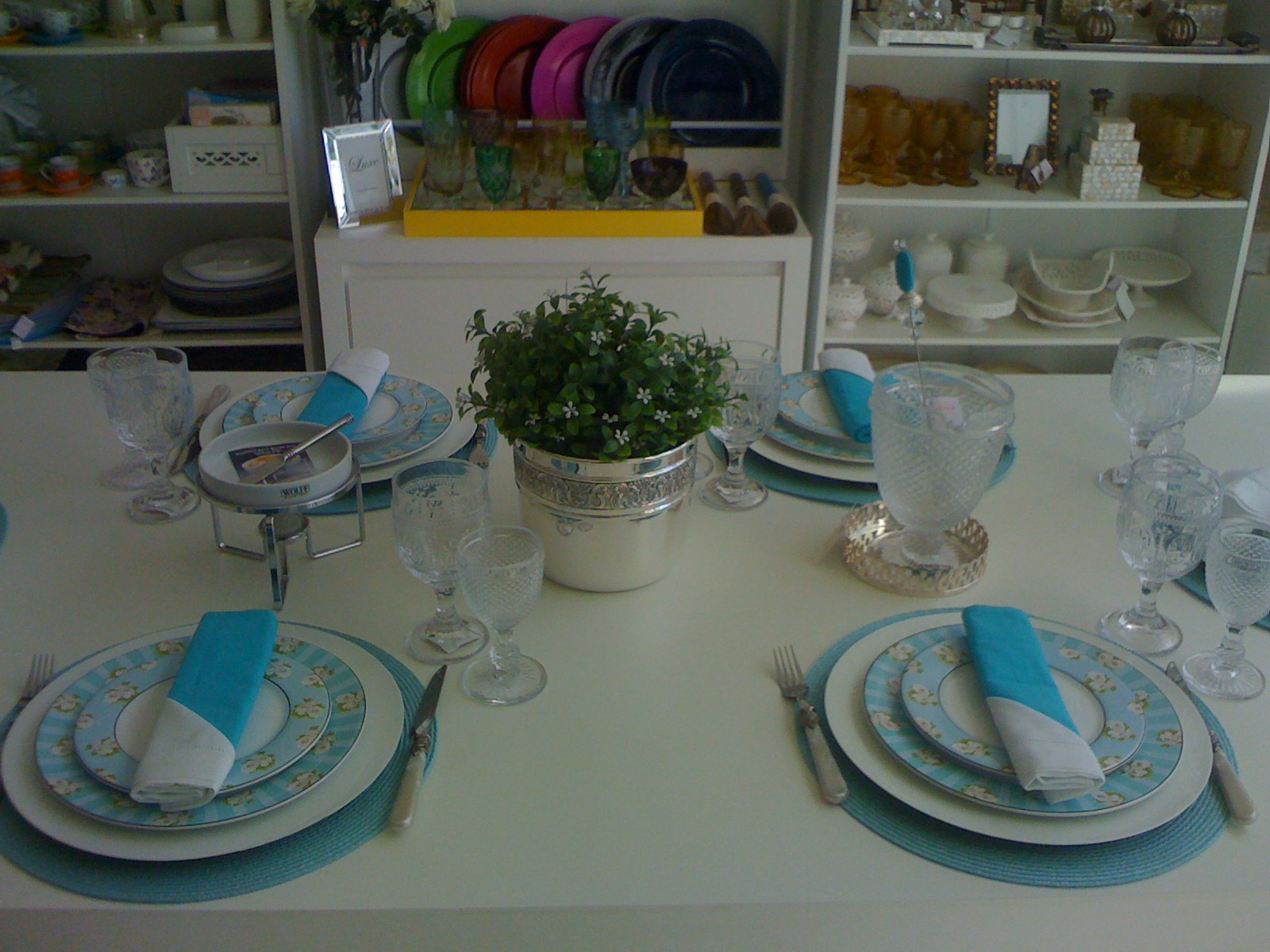Louçaria e Cia: Mesa Azul Turquesa!!