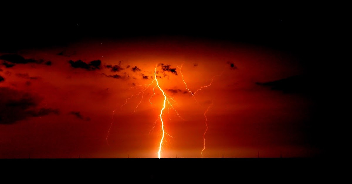 Lightning over Lake Maracaibo | Earth Blog