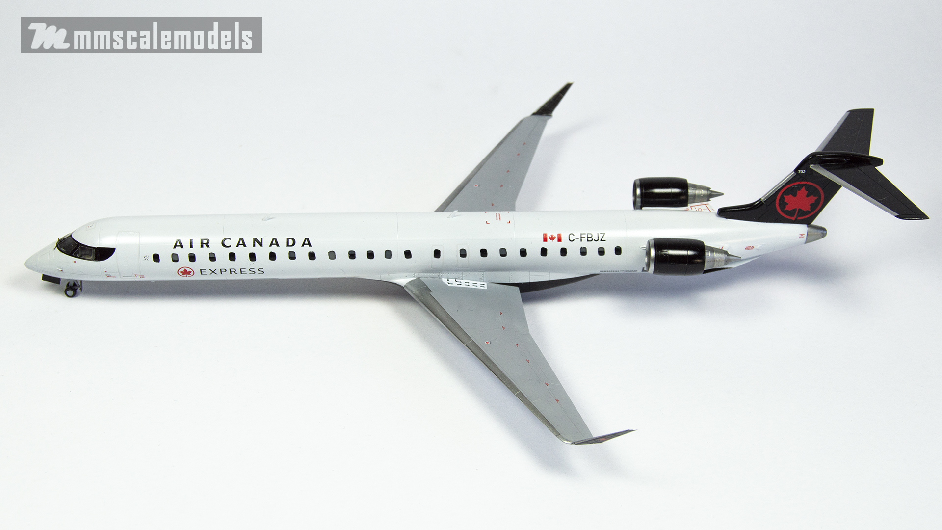 Scale Model Building with Metodi Metodiev: Bombardier CRJ-900 - Big ...