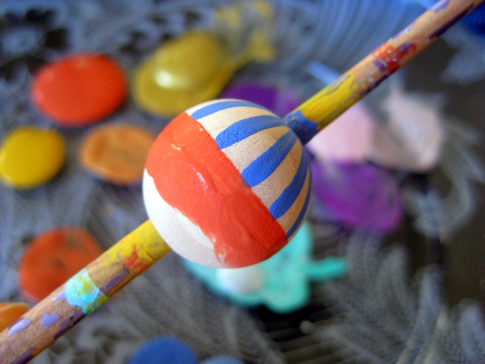 Cassie Stephens: DIY: A Painted Bead Necklace